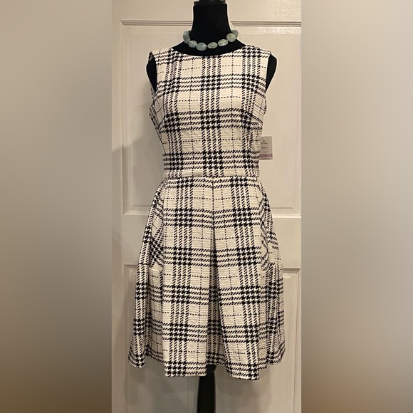 Taylor | Dresses | Taylor Aline Dress With Boxpleats | Poshmark